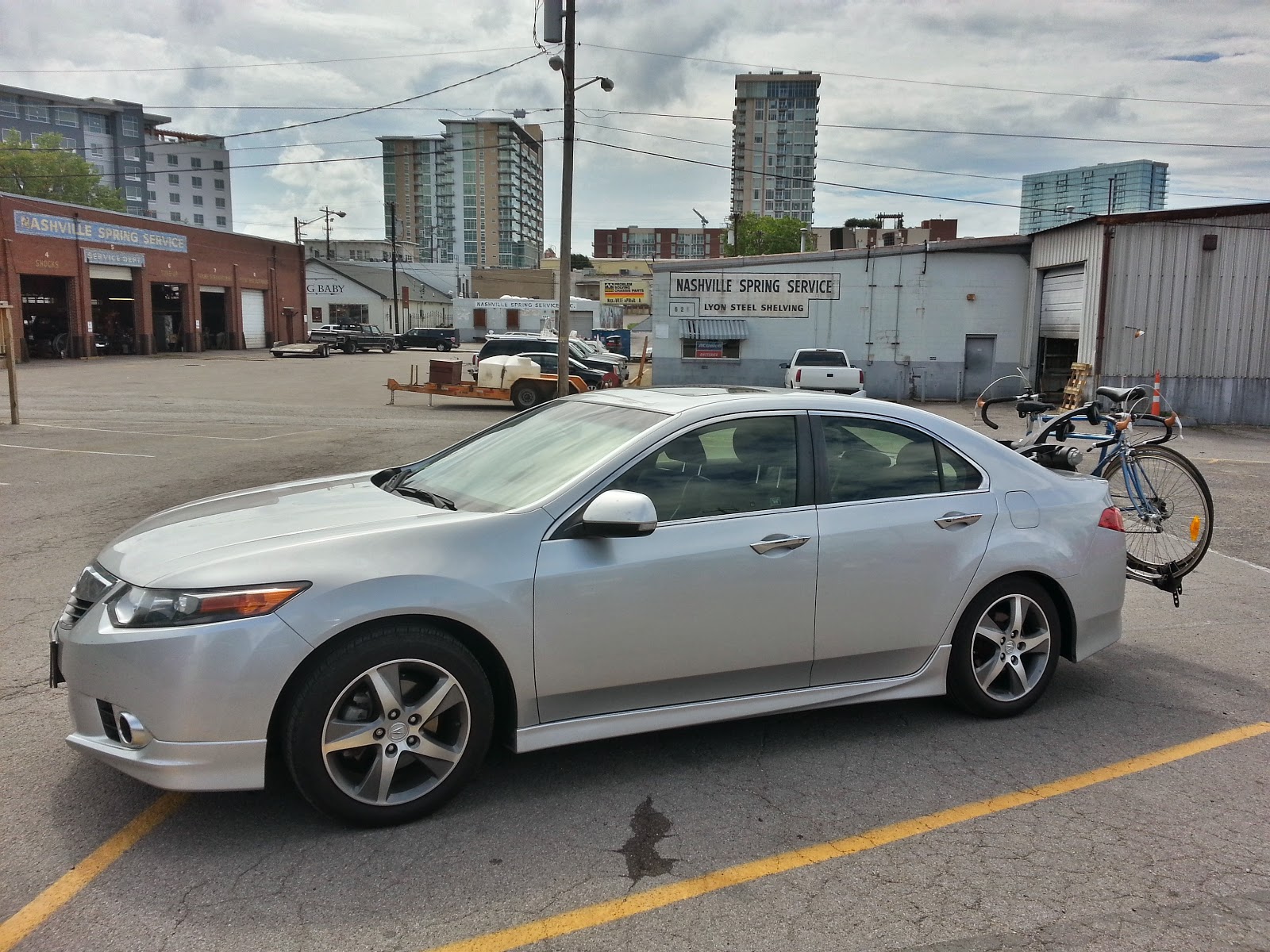 East-West Brothers Garage: Product Review: Thule Raceway 9003 Platform ...