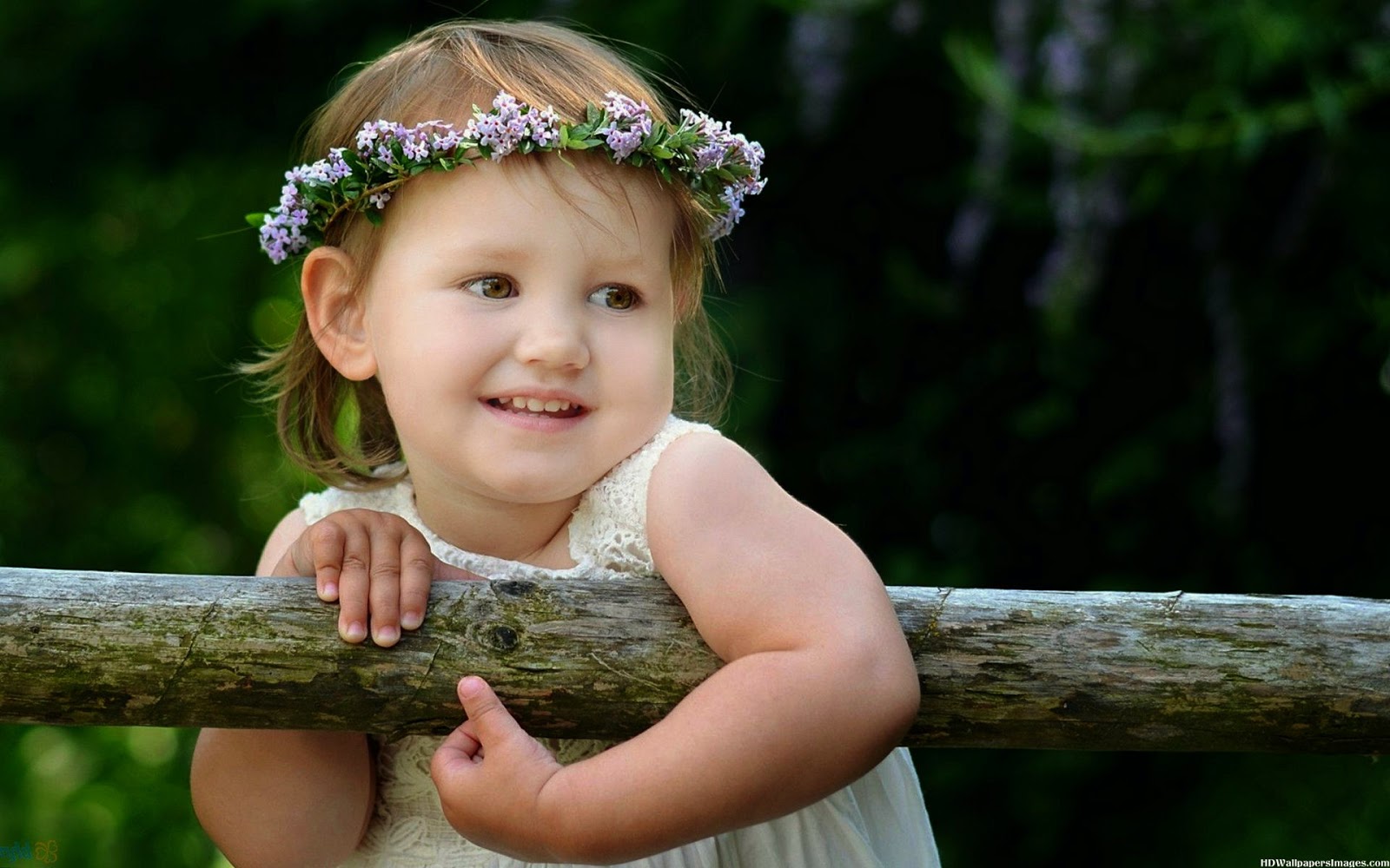 Cute and Beautiful Baby Pictures: Baby Girl