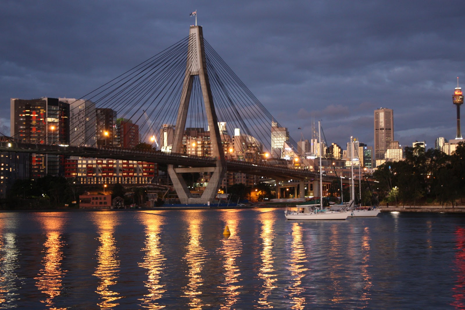 Sydney - City and Suburbs: Pyrmont, Blackwattle Bay, Anzac Bridge