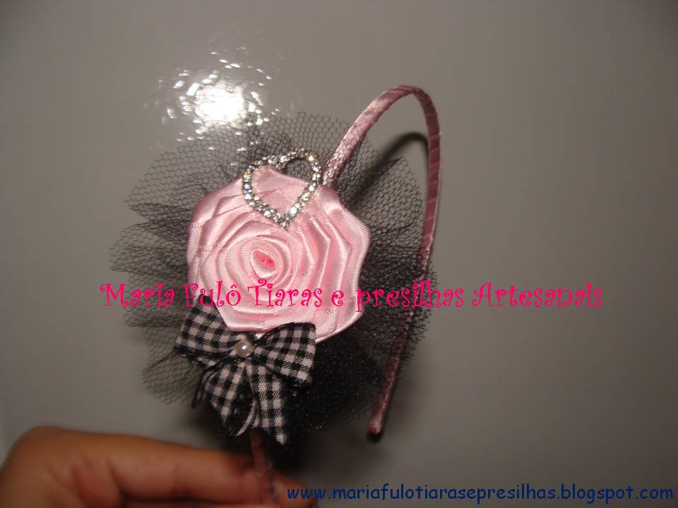 Maria Fulô - Tiaras e Presilhas Artesanais