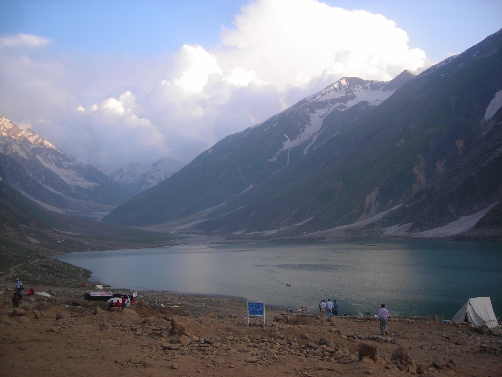 Scenic Pakistan: A Lake Which Fascinates Fairies - Lake Saif-ul-Muluk ...