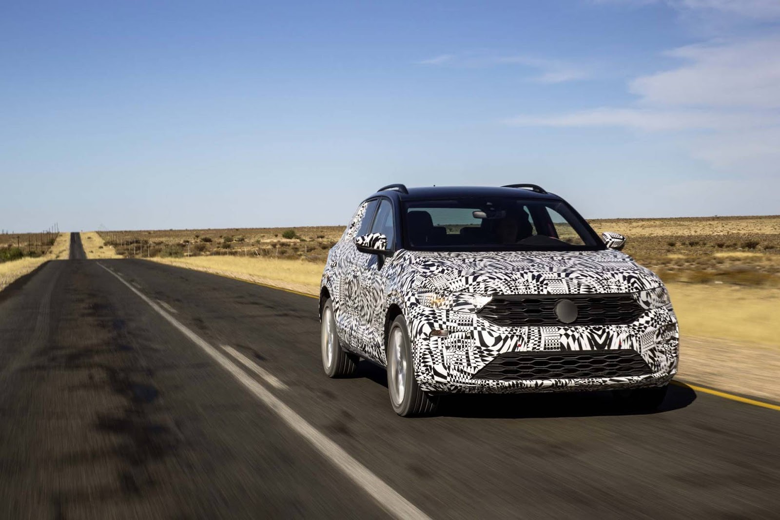 VW Golf T-ROC [SUV]: fotos, preços e especificações