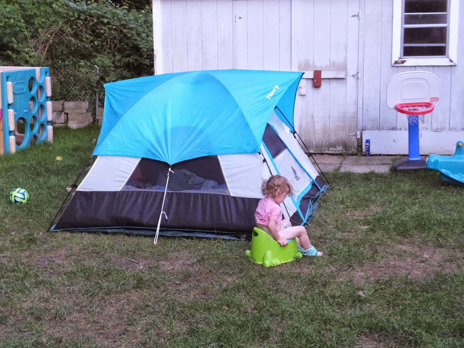 Kidspert: Backyard Summer Camp Out