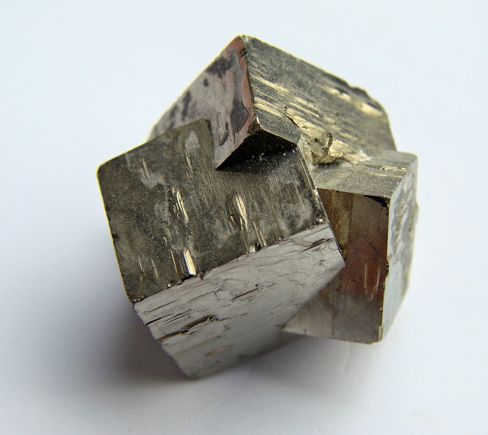 Geoaprendo: Pirita (Pyrite) - Mineral