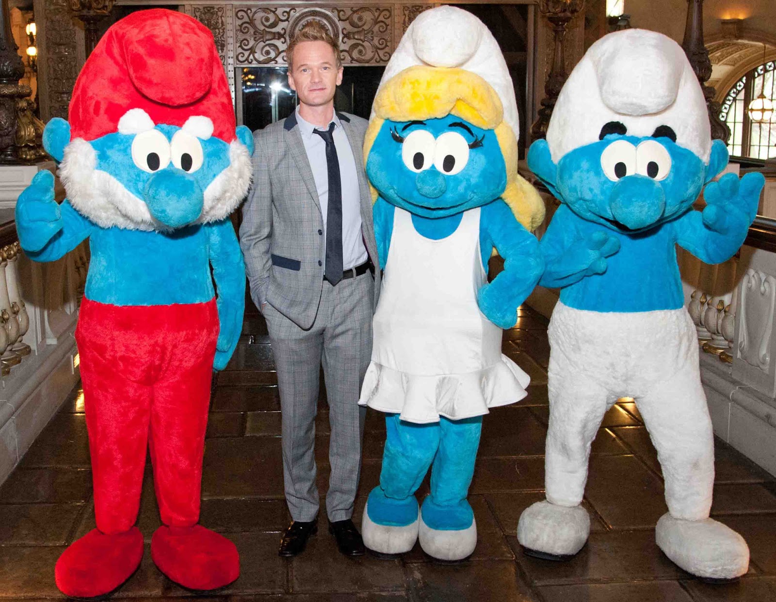 NEIL PATRICK HARRIS WITH SMURFS IN LAS VEGAS