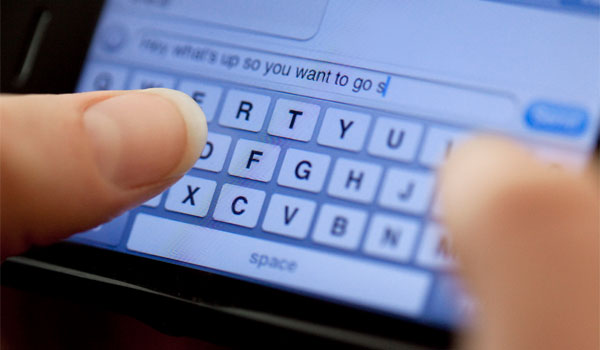 College Dating: Why the One-Word Response? - College Gloss