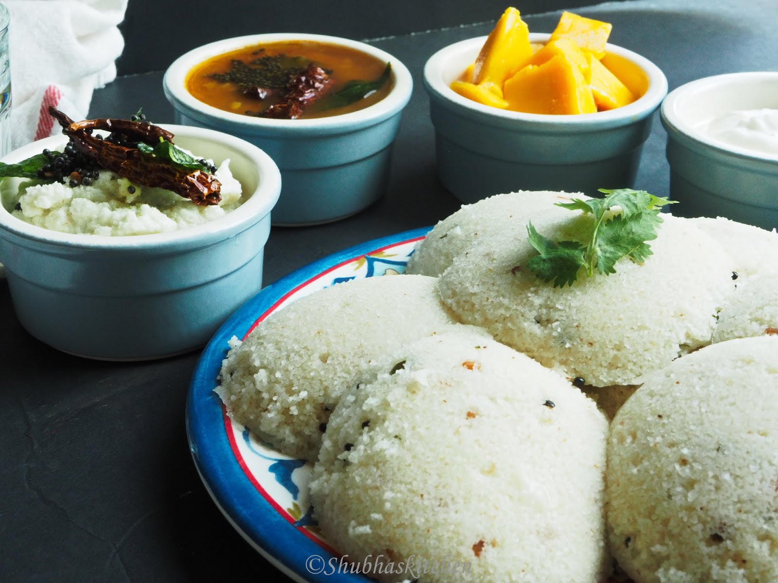 Meri Rasoi: Instant Rava Idli (steamed in the Instant Pot)