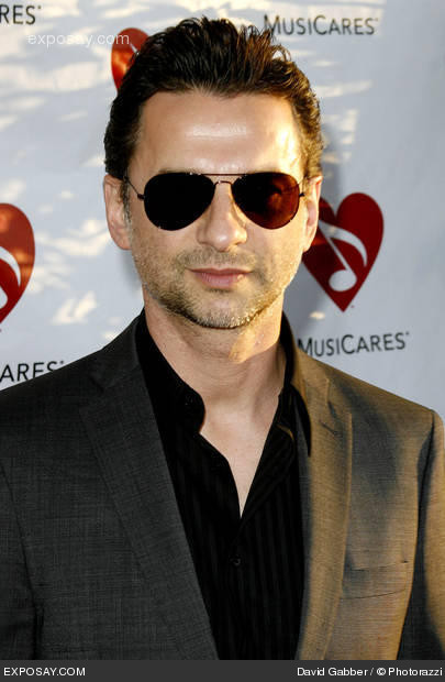 Looks, foto e música.: Dave Gahan - 50 anos de vida e estilo de vestir ...