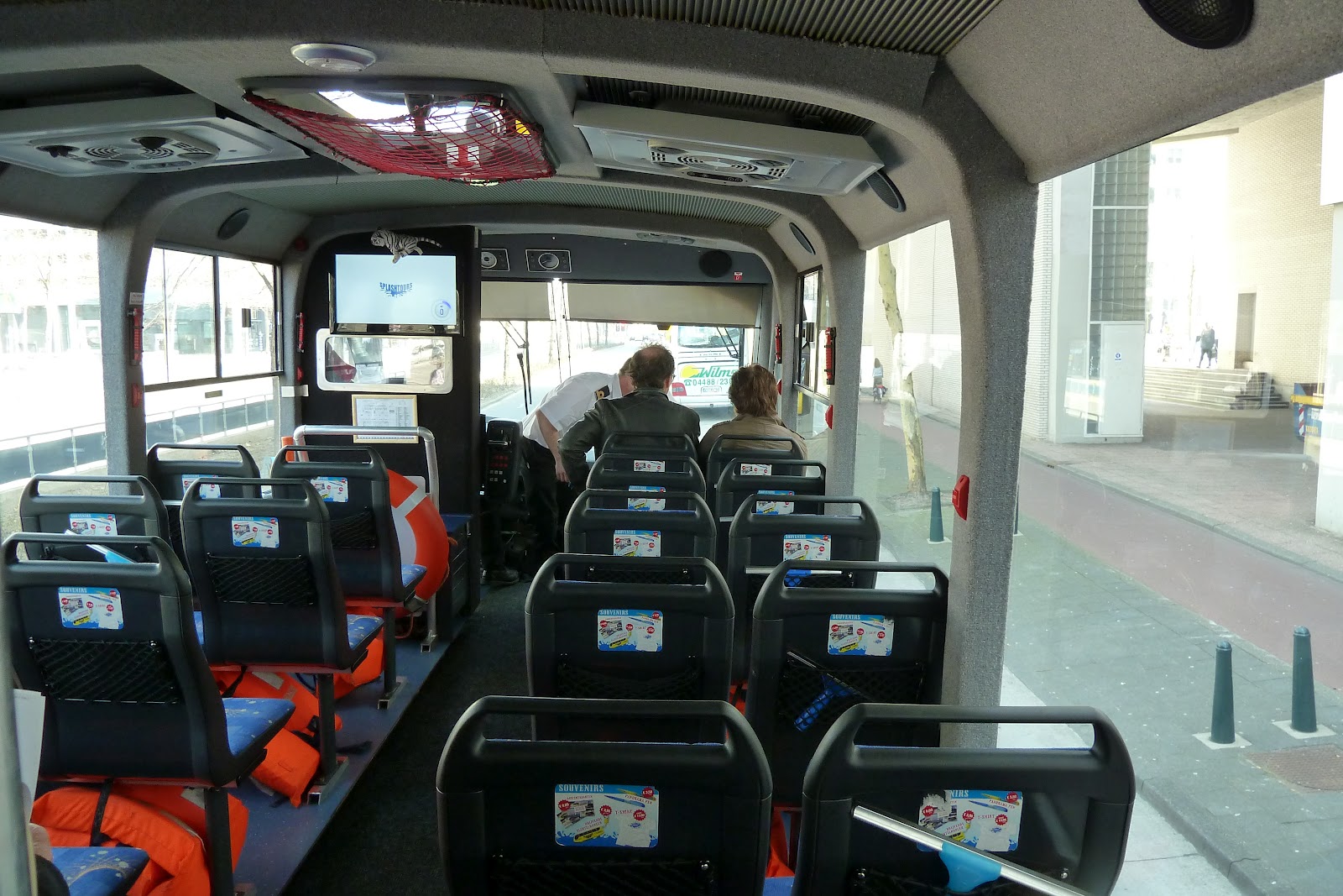 Met de Splashbus de Nieuwe Maas in: Splashbus Rotterdam