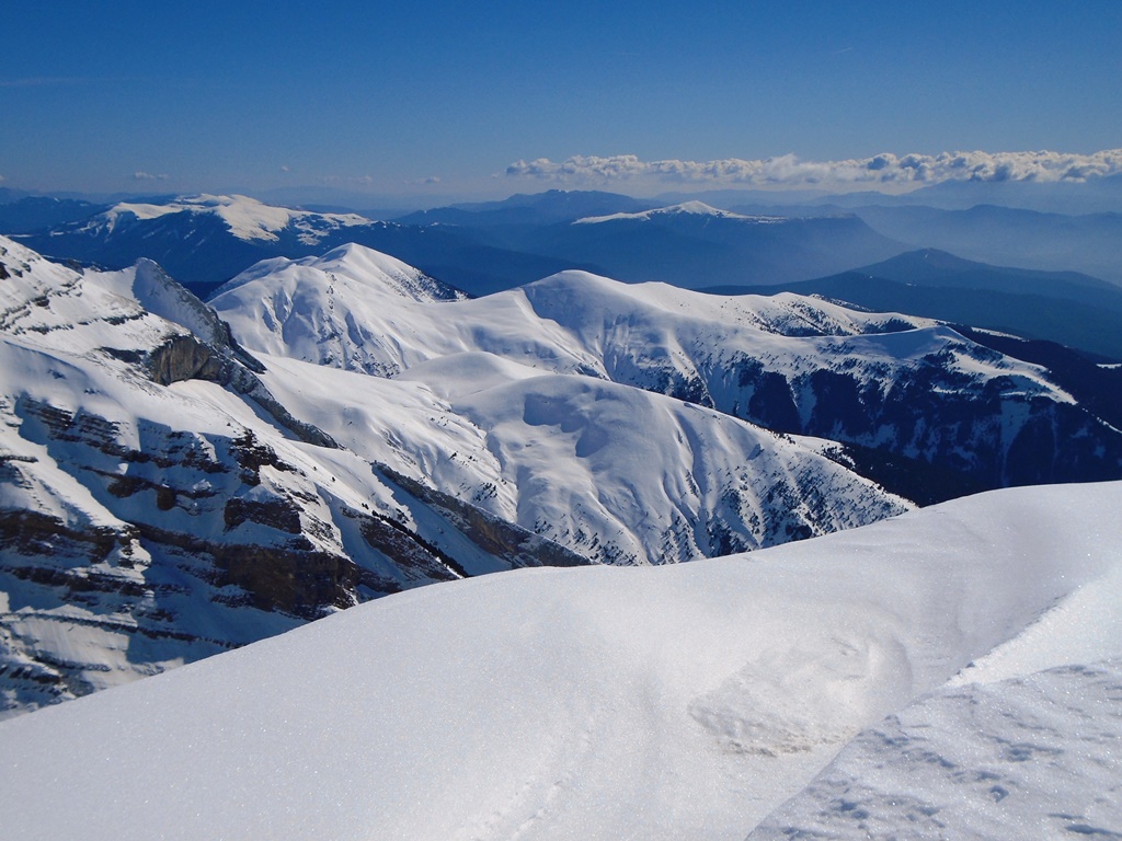 Montesymasdebucuesa: 11-17. SAMOLA BAJA DESDE LA FUENTE DEL PACO. 17-2 ...