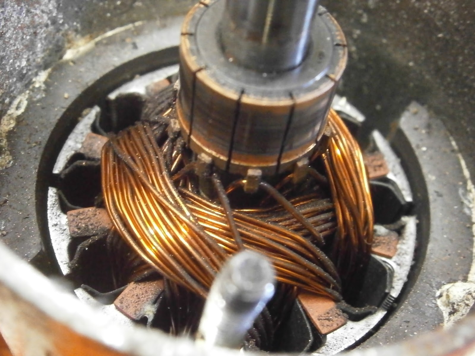 Lotus Excel Restoration: Radiator Fan Motor Repair