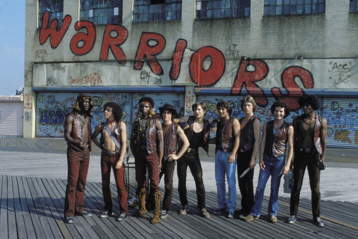 Detrás de las Cámaras: The Warriors, todas las bandas de la película