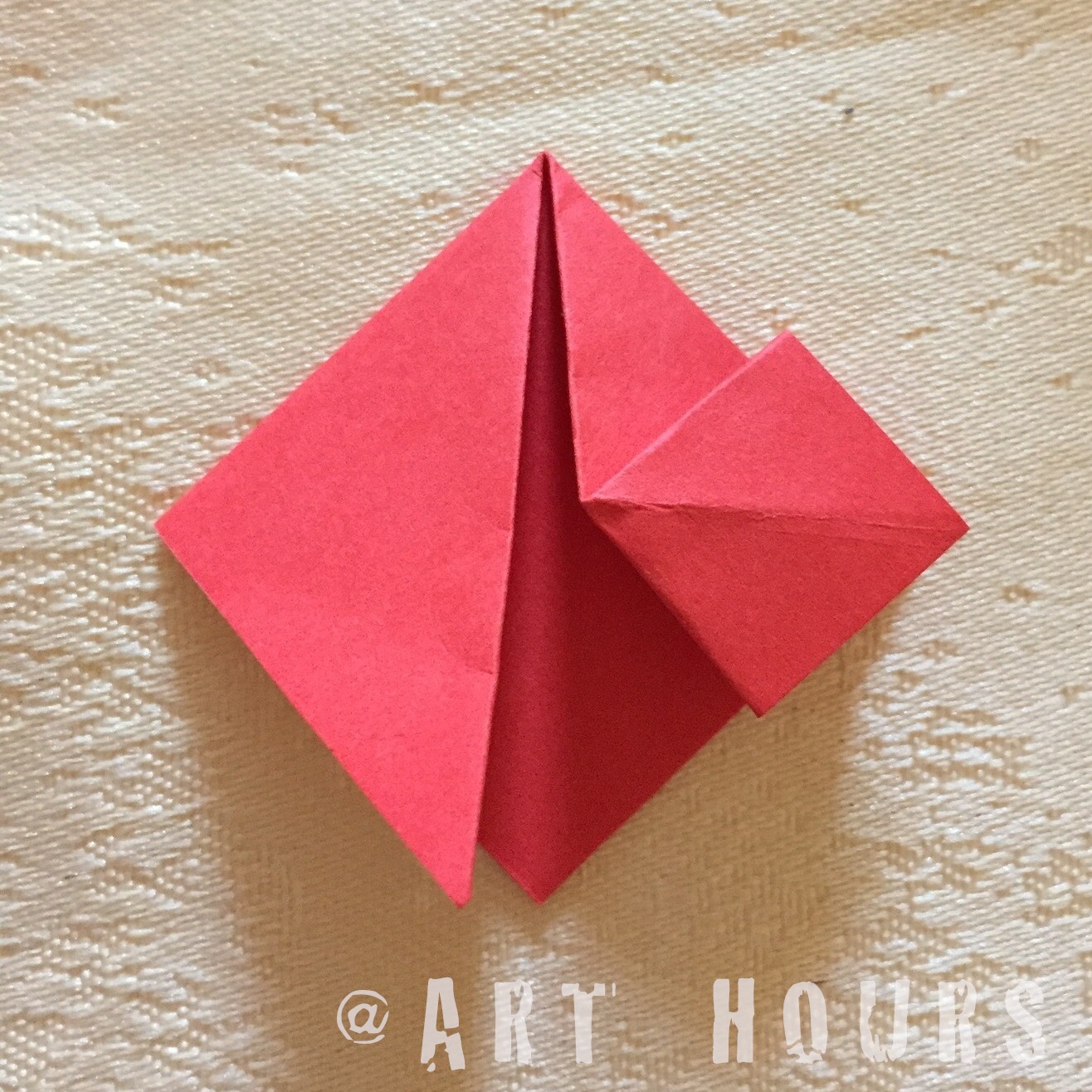 ArchGuide: Origami Modular Decoration