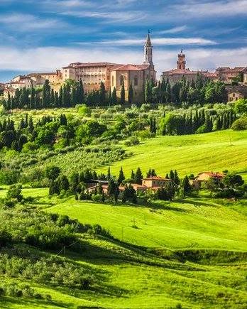 Italophile Book Reviews: What Happens in Tuscany by T.A. Williams