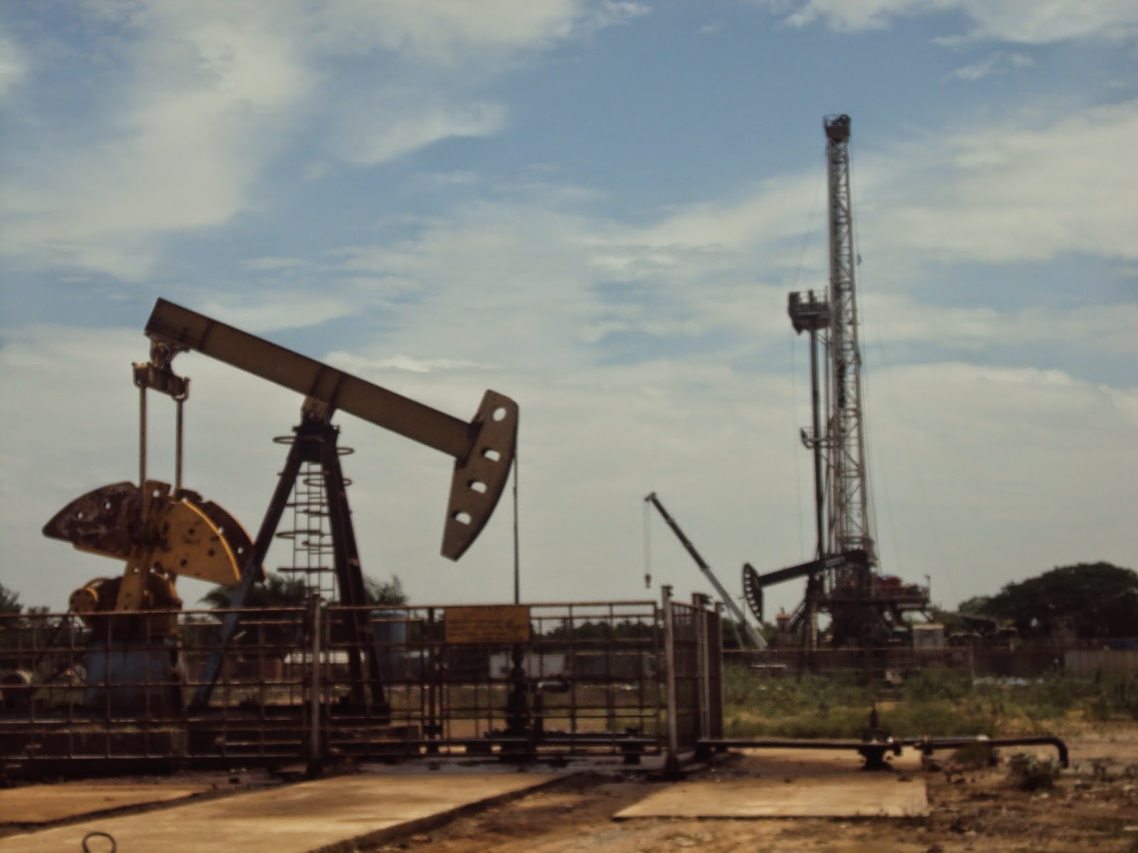 OIL FILED: sucker rod pump (SRP) and the RIG