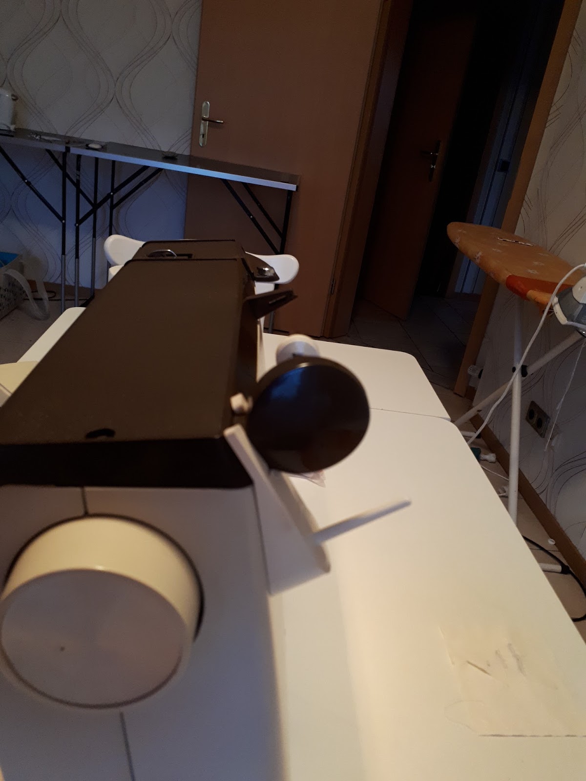 AnnieK.s Krimskramspalast: Ich teste eine Nähmaschine - heute: Singer 1411