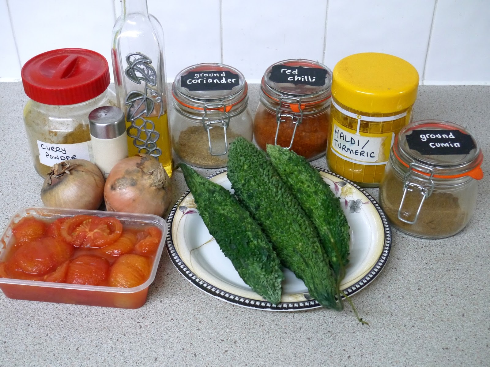 This Muslim Girl Bakes: Bitter Gourd Curry - Karela Masala.