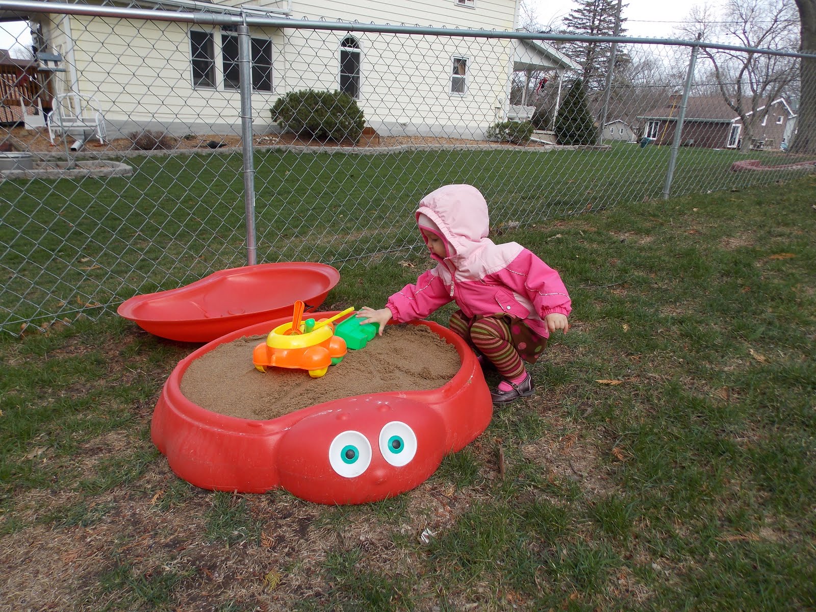 Life is full of treasures!: Sandbox Fun!