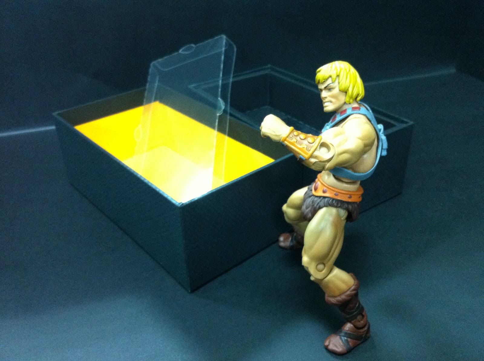 JERRY YEH DESIGN【豬屎】: JERRY-HE MAN BOX (懷念經太空超人手工精緻收藏盒 )