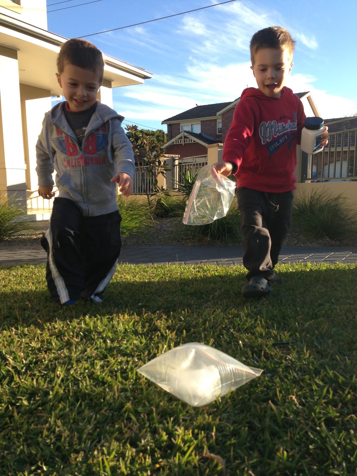 Science Monday! Science Experiments for young kids: Exploding Lunch Bag