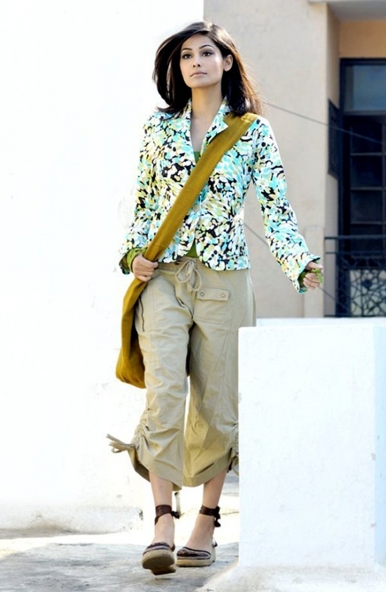 Hot women from the bollywood,tollywood world: pooja gupta