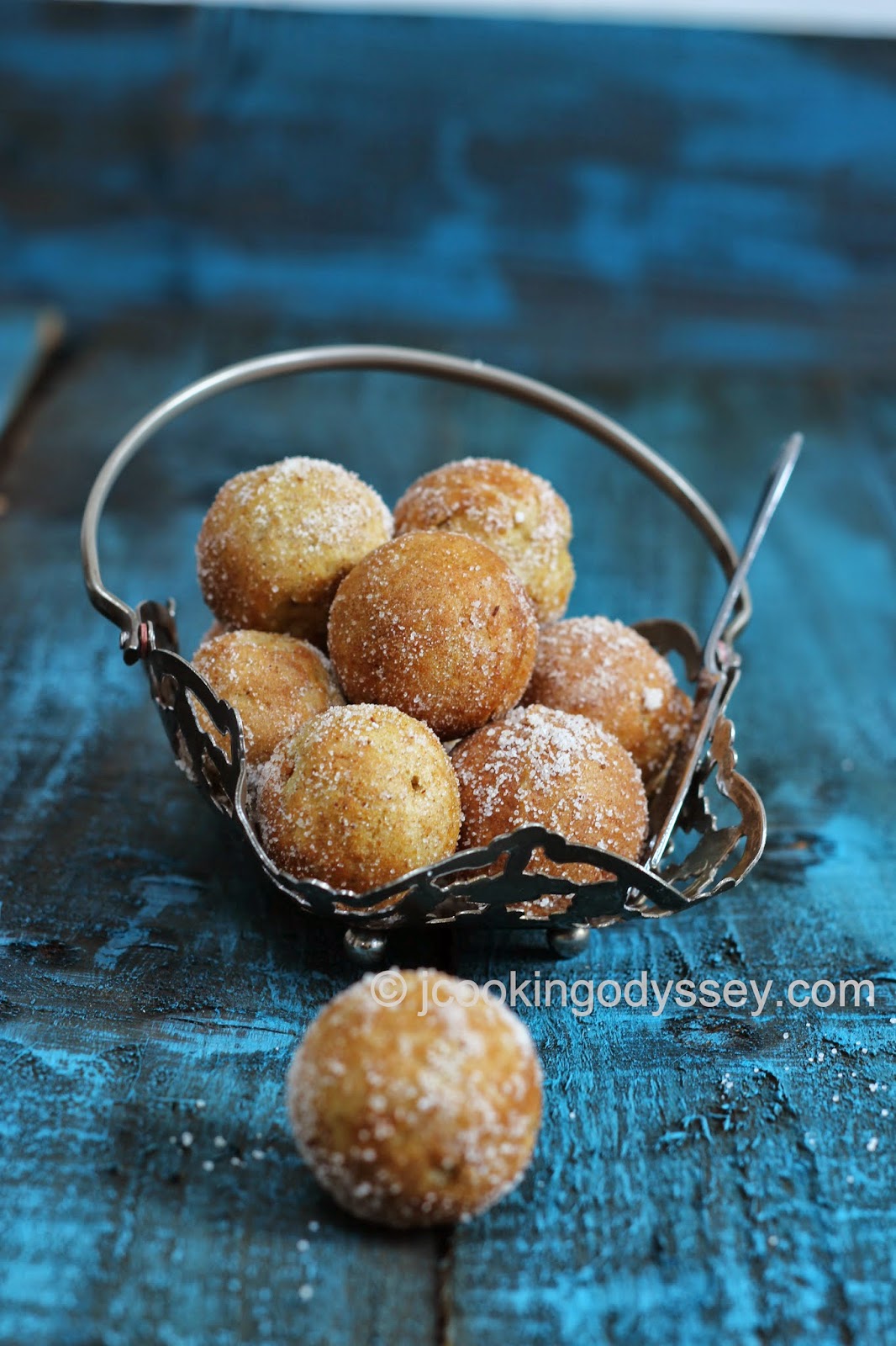 Traditional Gulgule - Baked Gulgule with Cinnamon - Wholemeal Jaggery ...