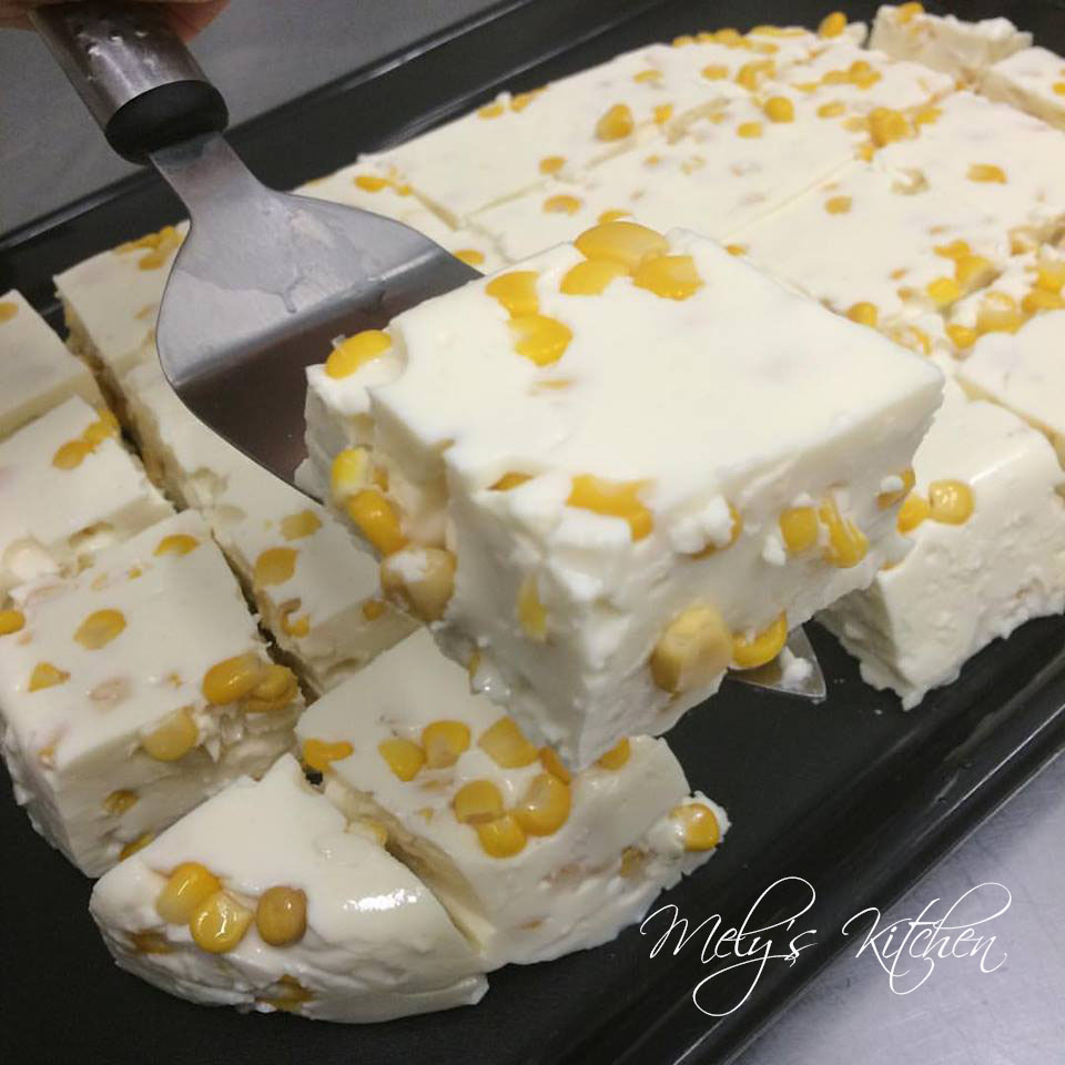 Mely's kitchen: Maja Blanca with Corn