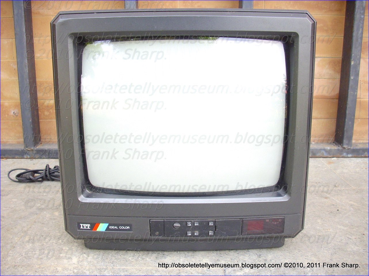 Obsolete Technology Tellye !: ITT IDEAL COLOR 3126 OS YEAR 1987.