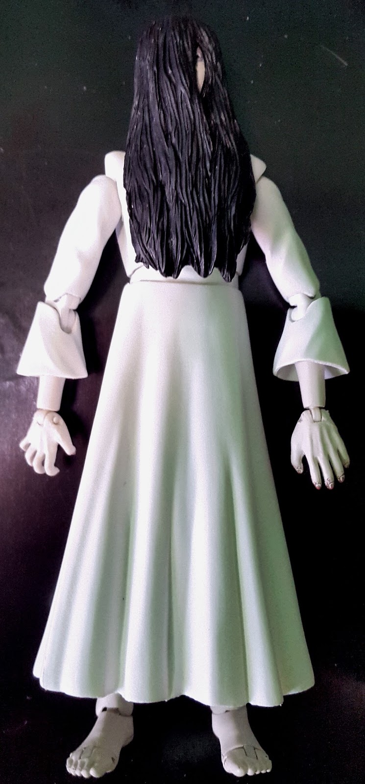 Little Blog of Horrors: Figure Review - Sadako Yamamura