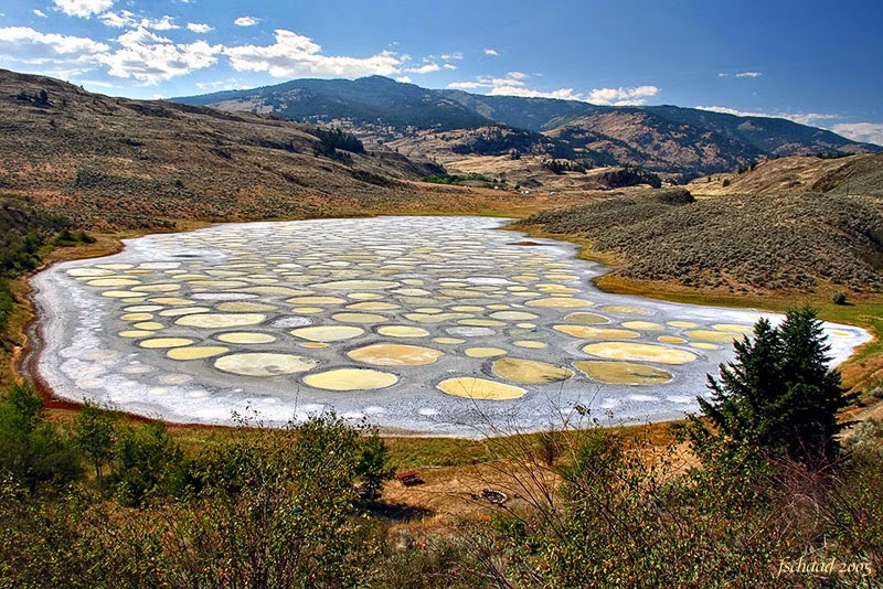 Spotted Lake in British Columbia, Canada HD Wallpapers