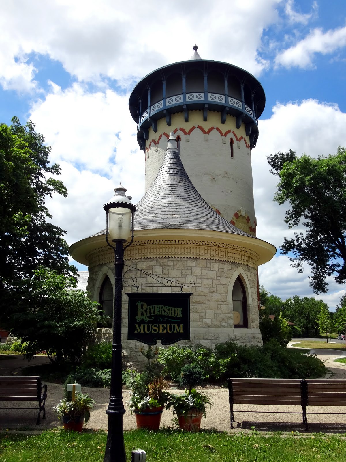 Summer in Riverside, Illinois!