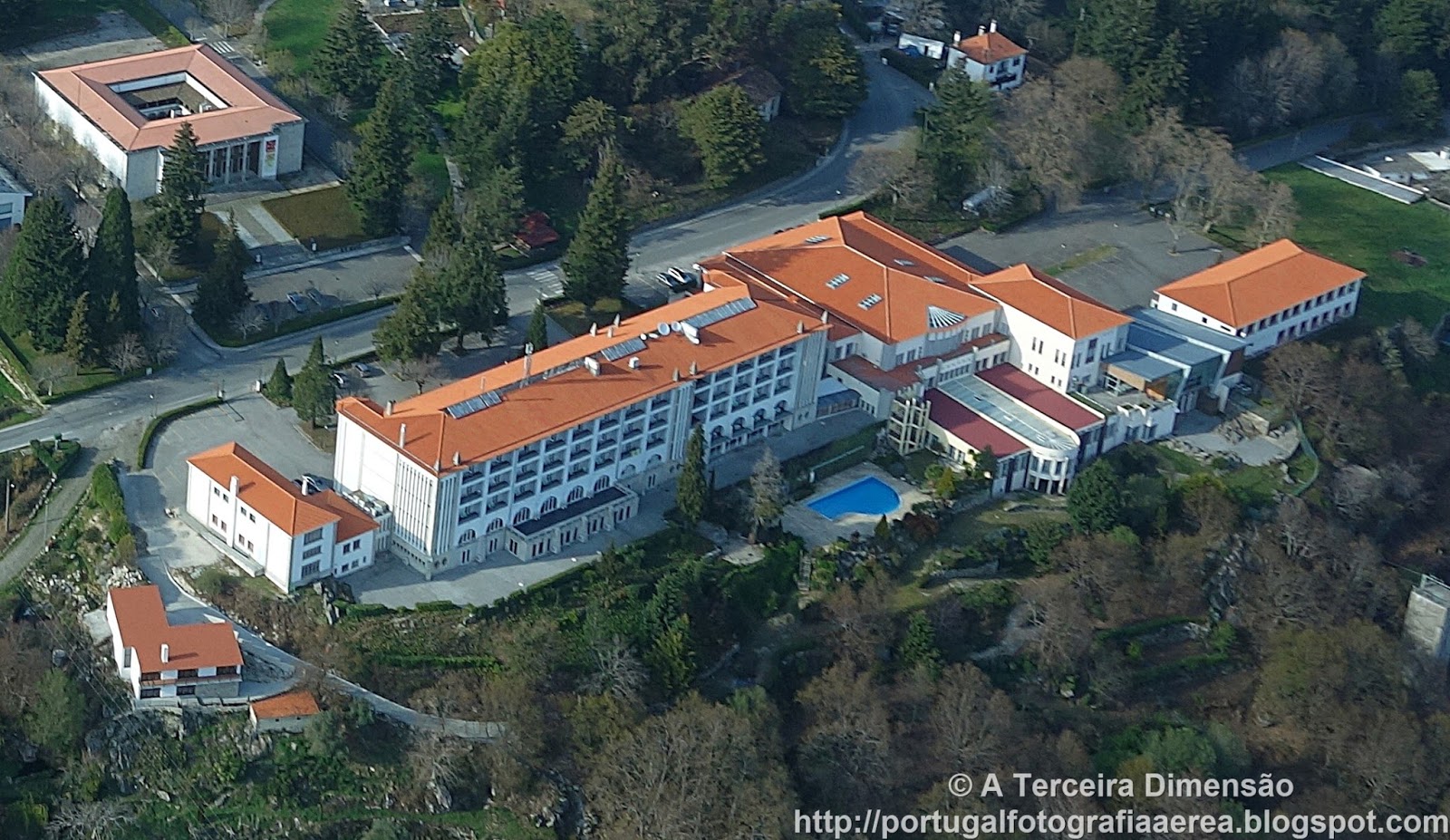 A Terceira Dimensão: Caramulo (Paredes do Guardão)