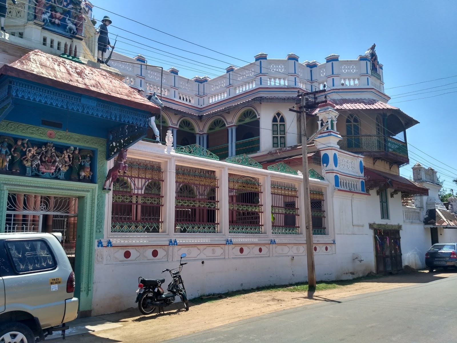 Asha's musings & ramblings: The magnificient and rich Athangudi mansion