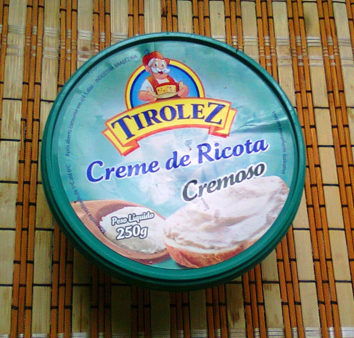 Ipanema Pitanga: Frango com Creme de Ricota e Pimentão