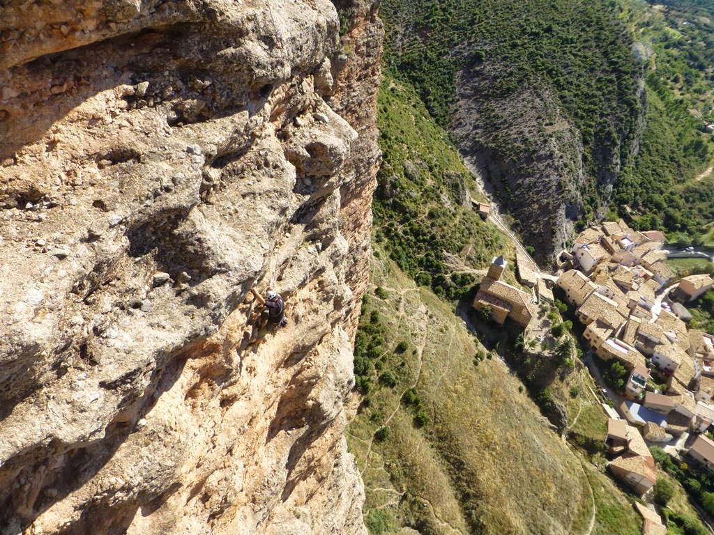 "HOKUS POKUS": Riglos; Mallo Pisón, Vía "Chopper+Chopperior" (6c, 135m ...