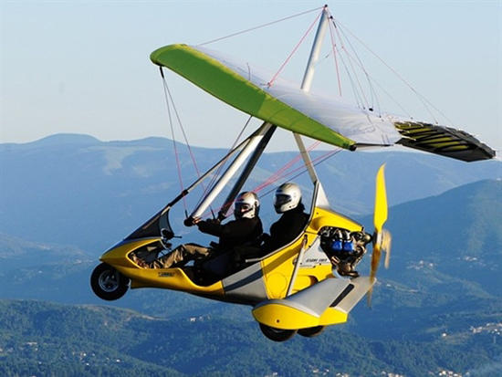 Tropical Affair!: Trike flying over Kauai, Hawaii!