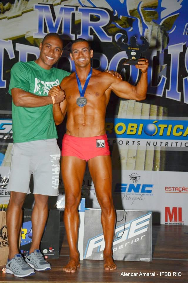 Breno Neves é Campeão Body Shape do Mr. Petrópolis 2014: "Momento indescritível"