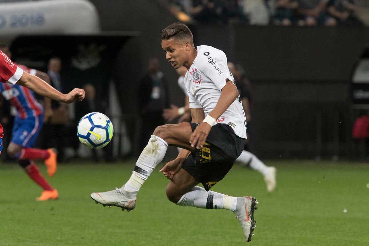 Após jogar na posição de origem, Pedrinho manda recado à Jair Ventura ... Após jogar na posição de origem, Pedrinho manda recado à Jair Ventura ...