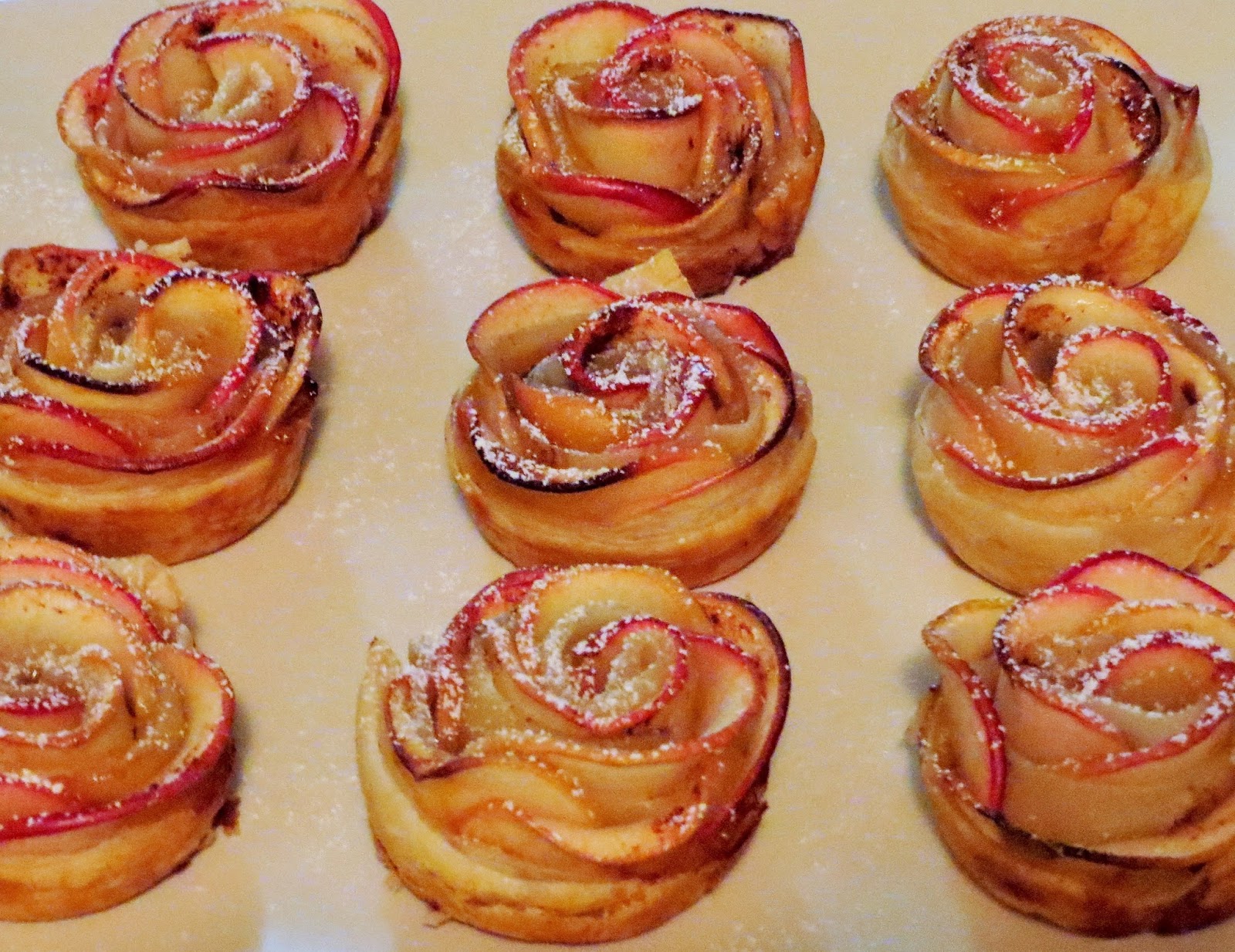Cinnamon velvet: Apple roses