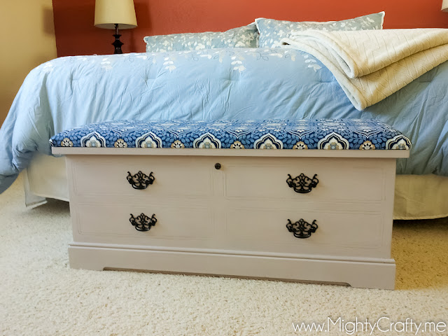 MightyCrafty: Hope Chest Makeover