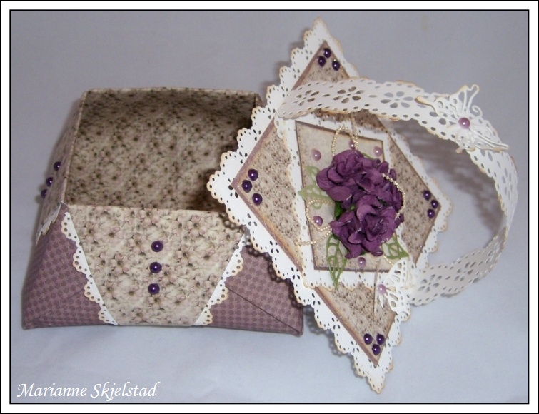 Mariannes papirverden.: Origami eske - Pion Design