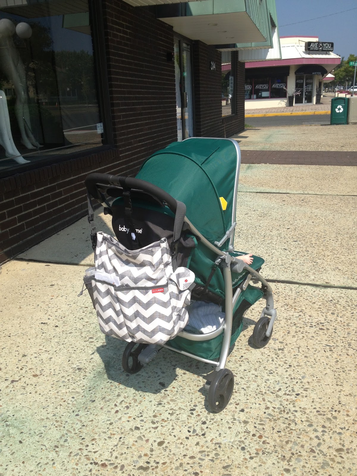 ROLL her STROLLER: Babyhome Emotion Review