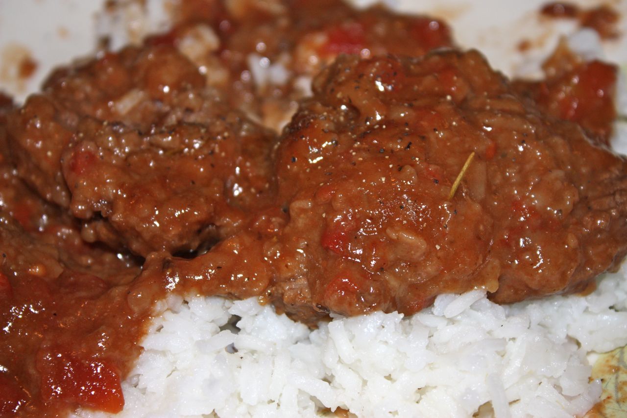 Gracefully Gluten Free: Creole Smothered Steak