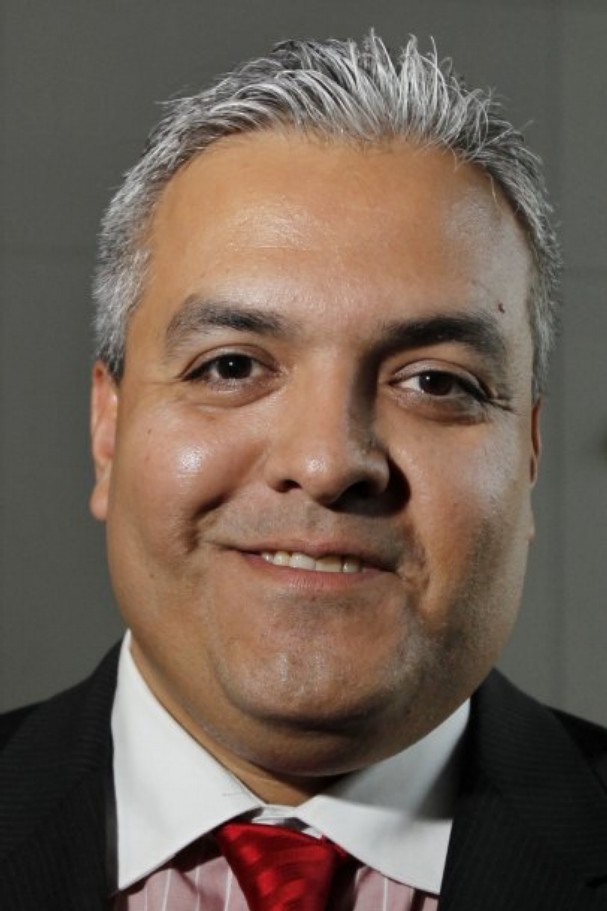 EL RRUN RRUN: LONG SPINS HIS TALE OF WOE, GIVES CORTEZ A SOAPBOX