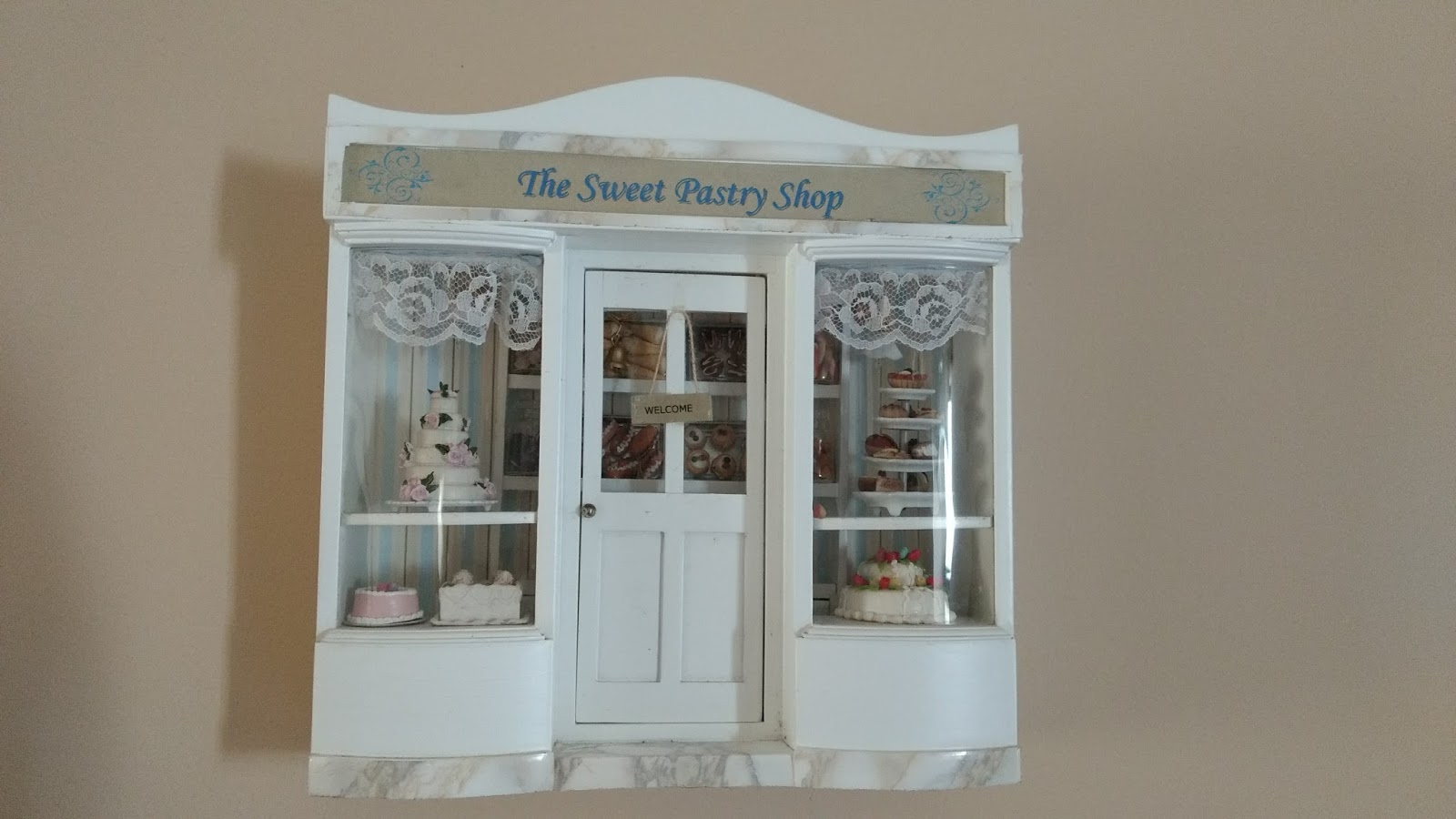 My Miniature World: The Sweet Pastry Shop Display