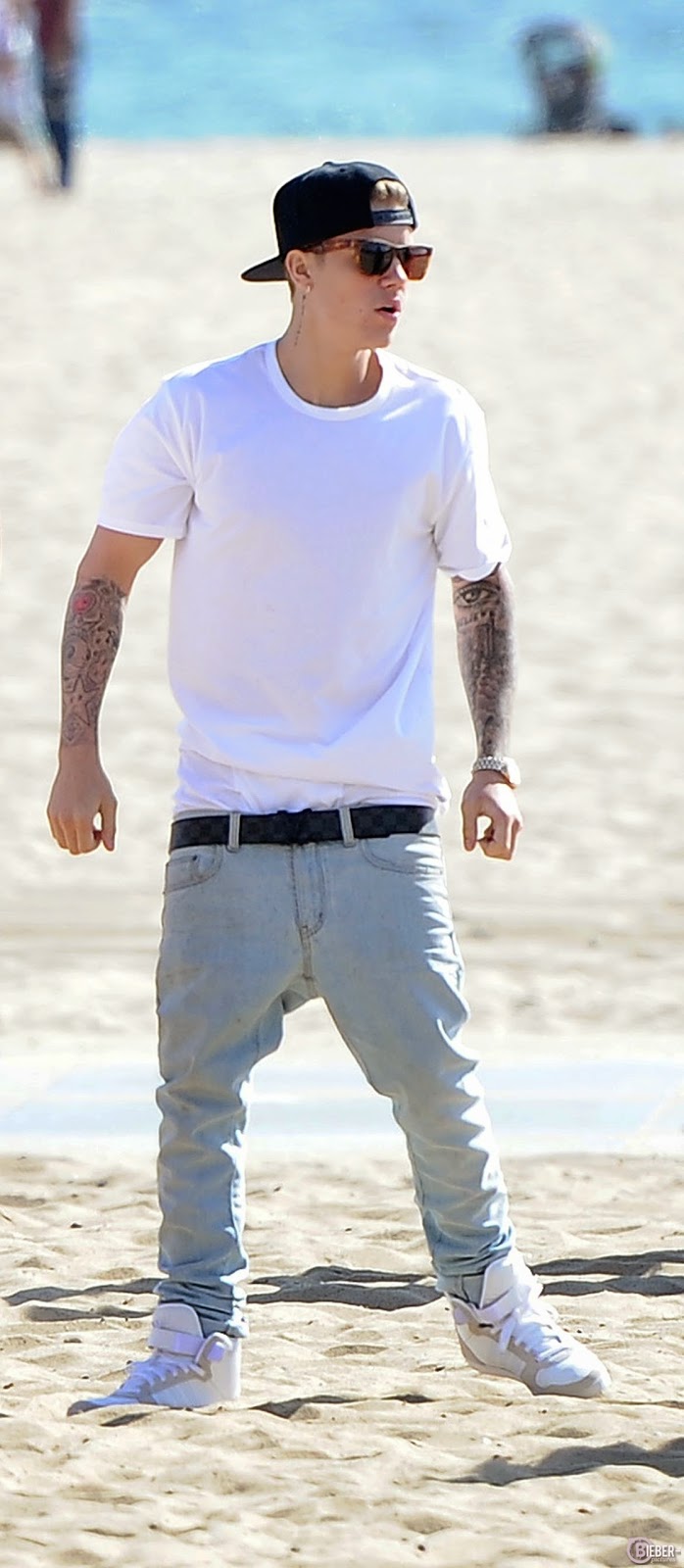 Celeb Saggers: More Justin Bieber Sagging!