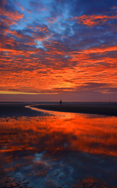 Ron Davies Photography: In Camera ... Amazing Red Skies at Crosby beach