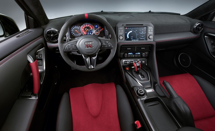Nissan Skyline: 2017 Nissan GT-R NISMO: Much Improved Interior