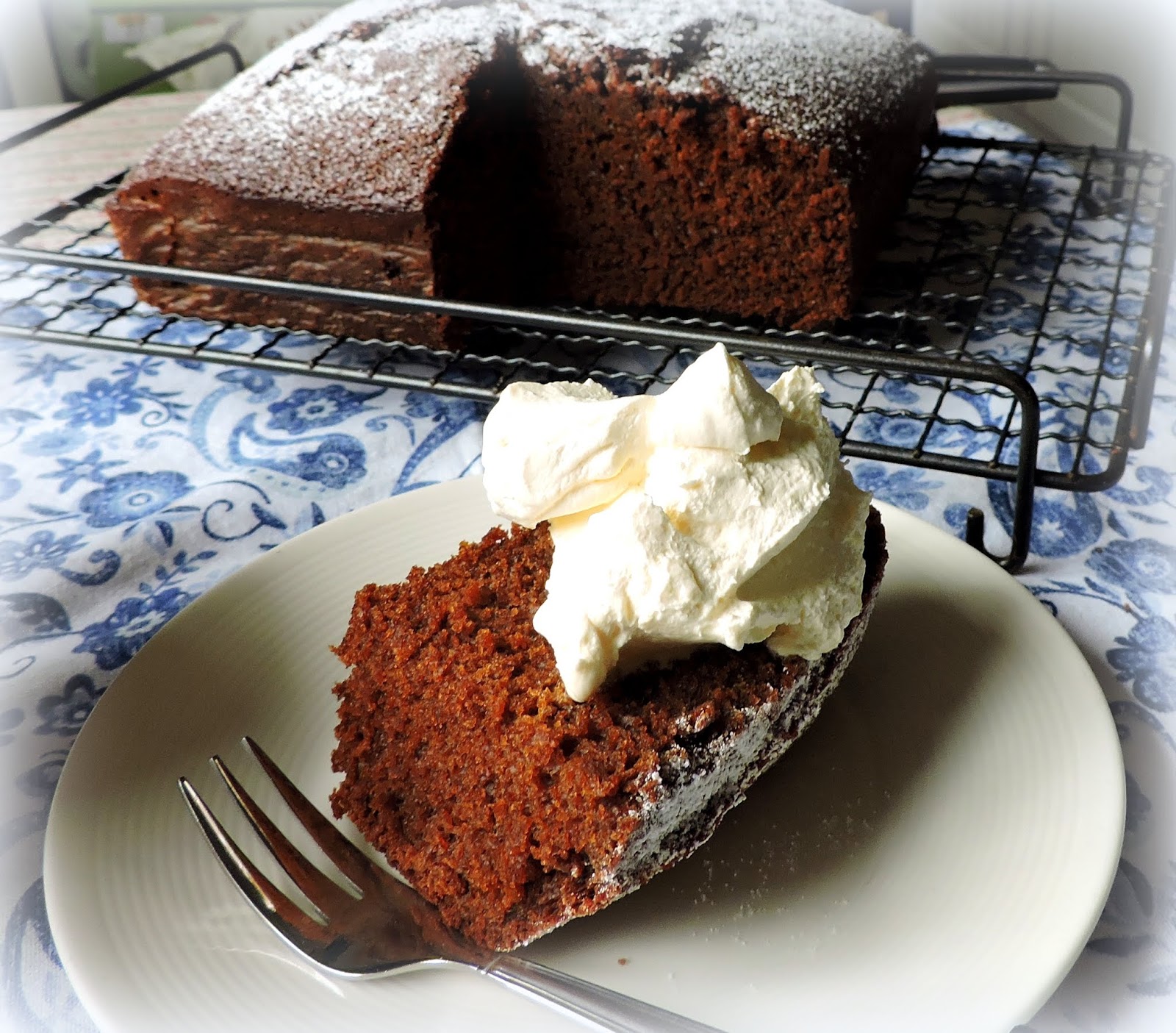 Blue Ribbon Gingerbread | The English Kitchen