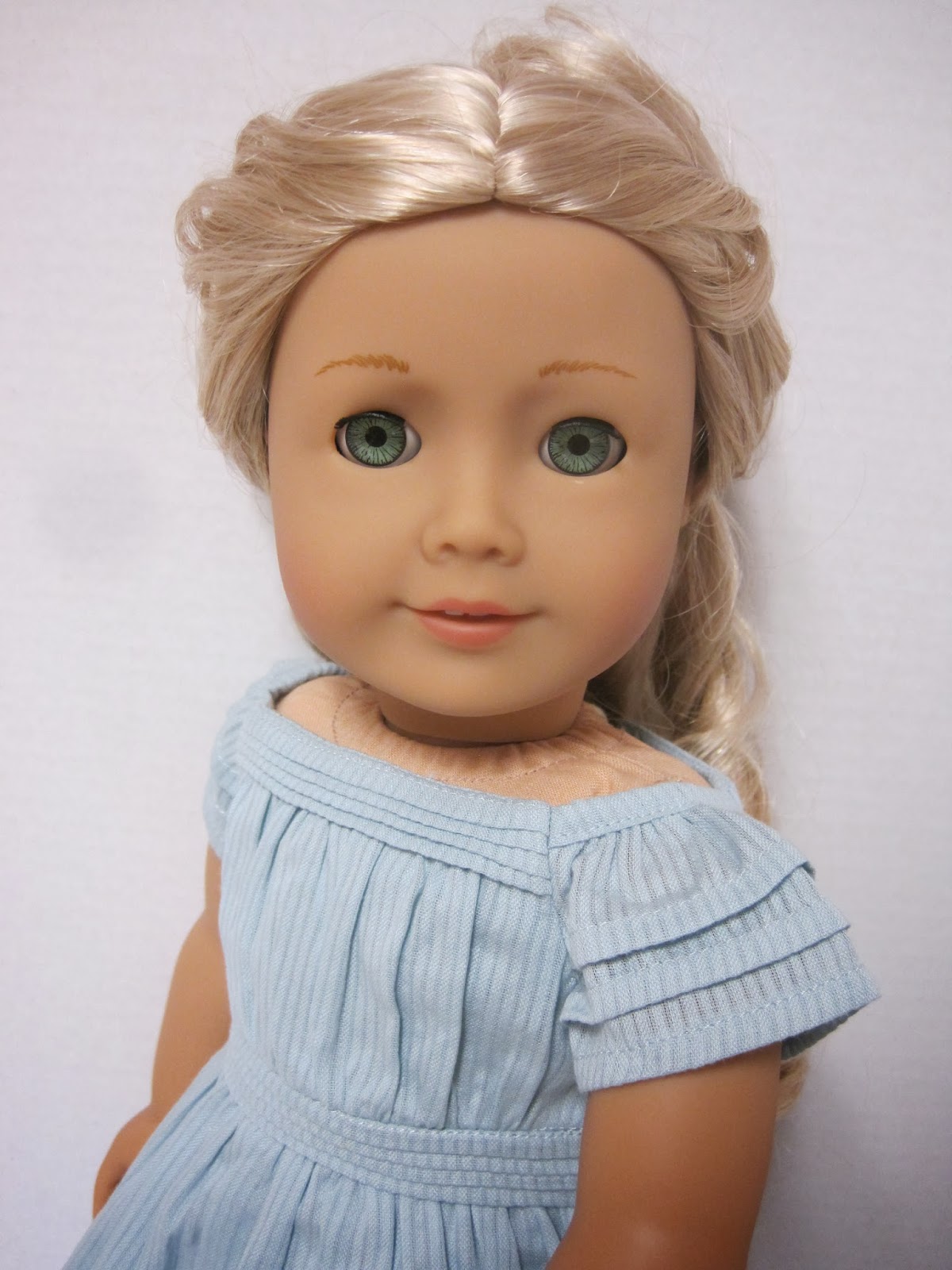 Never Grow Up: A Mom's Guide to Dolls and More: American Girl Caroline ...